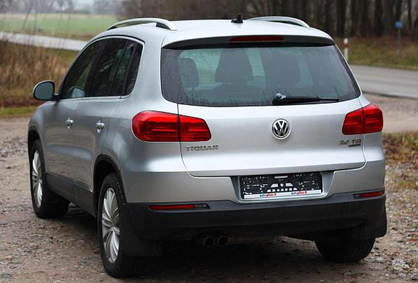 Grey Volkswagen Tiguan 2014 in Kretinga, with an engine capacity of 1.98 L and mileage of 205 thousand km for 8999 €, photo 8 on AUTOMOTO.COM.LV
