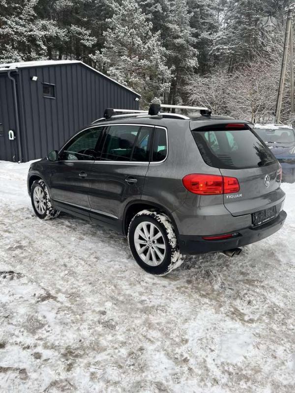 Grey Volkswagen Tiguan 2014 in Kaunas, with an engine capacity of 1.98 L and mileage of 88 thousand km for 10200 €, photo 4 on AUTOMOTO.COM.LV