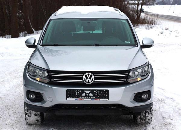 Grey Volkswagen Tiguan 2014 in Kretinga, with an engine capacity of 1.98 L and mileage of 205 thousand km for 8999 €, photo 3 on AUTOMOTO.COM.LV