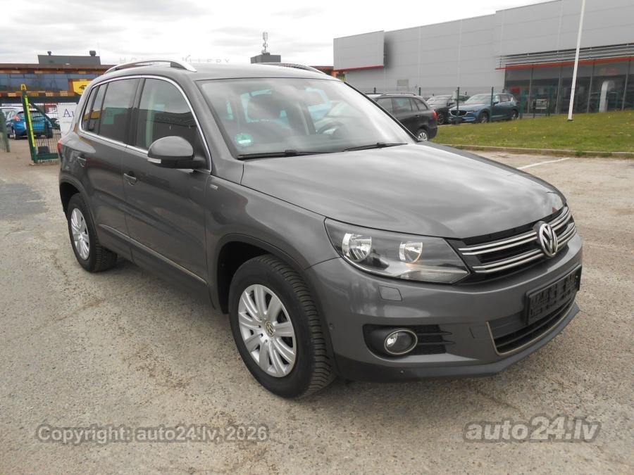 Grey Volkswagen Tiguan 2014 in Viljandi, with an engine capacity of 2.00 L and mileage of 182 thousand km for 10590 €, photo 4 on AUTOMOTO.COM.LV
