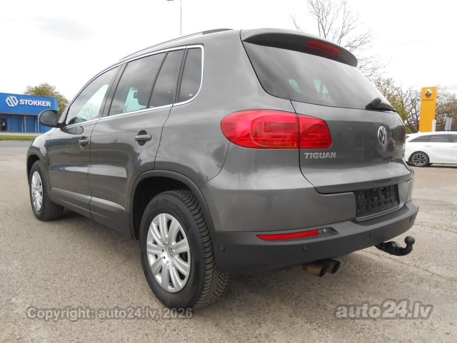 Grey Volkswagen Tiguan 2014 in Viljandi, with an engine capacity of 2.00 L and mileage of 182 thousand km for 10590 €, photo 5 on AUTOMOTO.COM.LV