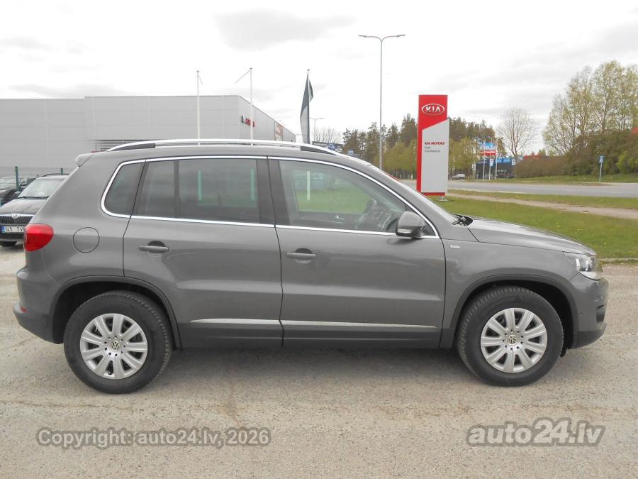 Grey Volkswagen Tiguan 2014 in Viljandi, with an engine capacity of 2.00 L and mileage of 182 thousand km for 10590 €, photo 22 on AUTOMOTO.COM.LV