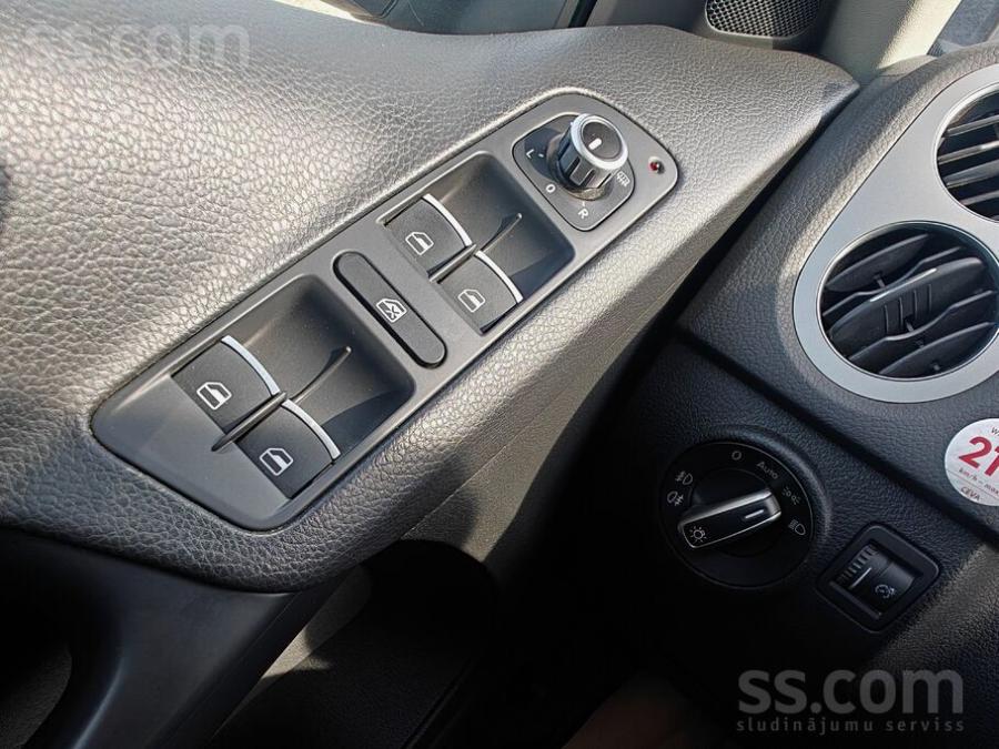 Pelēks Volkswagen Tiguan 2014 Rīga, ar dzinēja tilpumu 2.00 L un nobraukumu 220 tūkst. km par 11990 €, foto 17 vietnē AUTOMOTO.COM.LV