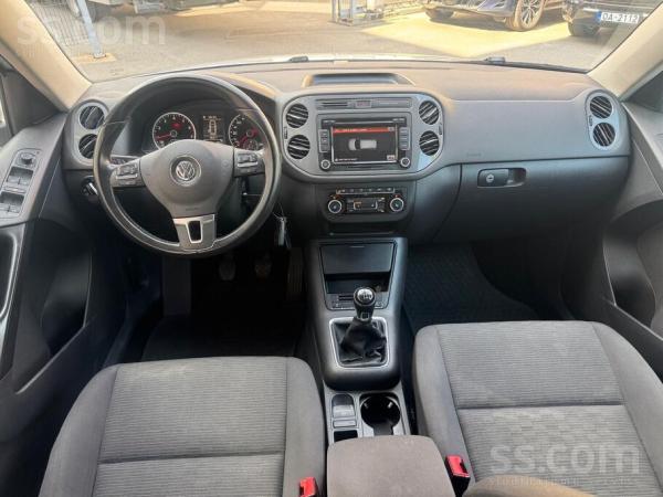 Grey Volkswagen Tiguan 2014 in Riga, with an engine capacity of 2.00 L and mileage of 277 thousand km for 6700 €, photo 7 on AUTOMOTO.COM.LV