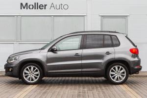 Pelēks Volkswagen Tiguan 2014 Ventspils, ar dzinēja tilpumu 2.00 L un nobraukumu 212 tūkst. km par 10000 €, foto 3 vietnē AUTOMOTO.COM.LV