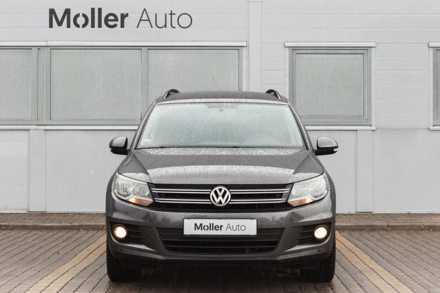 Pelēks Volkswagen Tiguan 2014 Ventspils, ar dzinēja tilpumu 2.00 L un nobraukumu 212 tūkst. km par 10000 €, foto 9 vietnē AUTOMOTO.COM.LV
