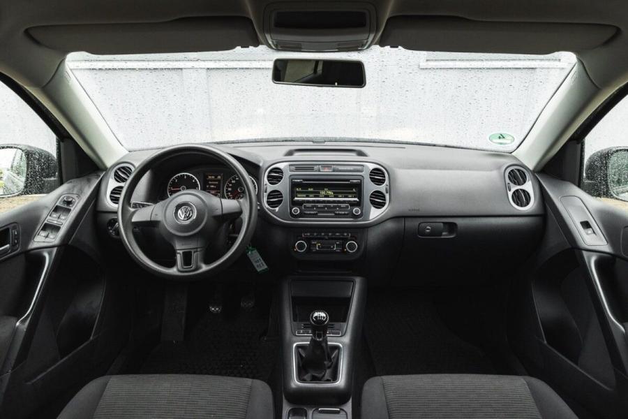 Pelēks Volkswagen Tiguan 2014 Ventspils, ar dzinēja tilpumu 2.00 L un nobraukumu 212 tūkst. km par 10000 €, foto 14 vietnē AUTOMOTO.COM.LV