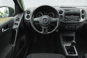 Pelēks Volkswagen Tiguan 2014 Ventspils, ar dzinēja tilpumu 2.00 L un nobraukumu 212 tūkst. km par 10000 €, foto 15 vietnē AUTOMOTO.COM.LV