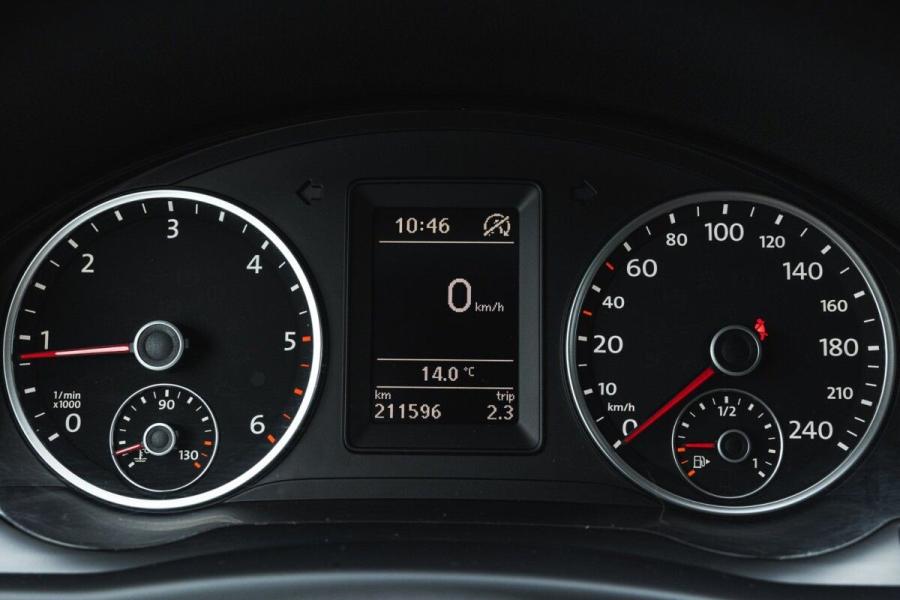 Pelēks Volkswagen Tiguan 2014 Ventspils, ar dzinēja tilpumu 2.00 L un nobraukumu 212 tūkst. km par 10000 €, foto 18 vietnē AUTOMOTO.COM.LV
