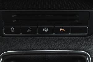Pelēks Volkswagen Tiguan 2014 Ventspils, ar dzinēja tilpumu 2.00 L un nobraukumu 212 tūkst. km par 10000 €, foto 20 vietnē AUTOMOTO.COM.LV