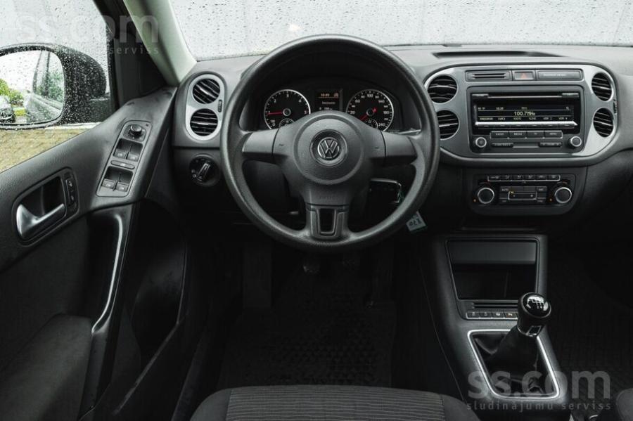 Pelēks Volkswagen Tiguan 2014 Ventspils, ar dzinēja tilpumu 2.00 L un nobraukumu 212 tūkst. km par 10000 €, foto 15 vietnē AUTOMOTO.COM.LV