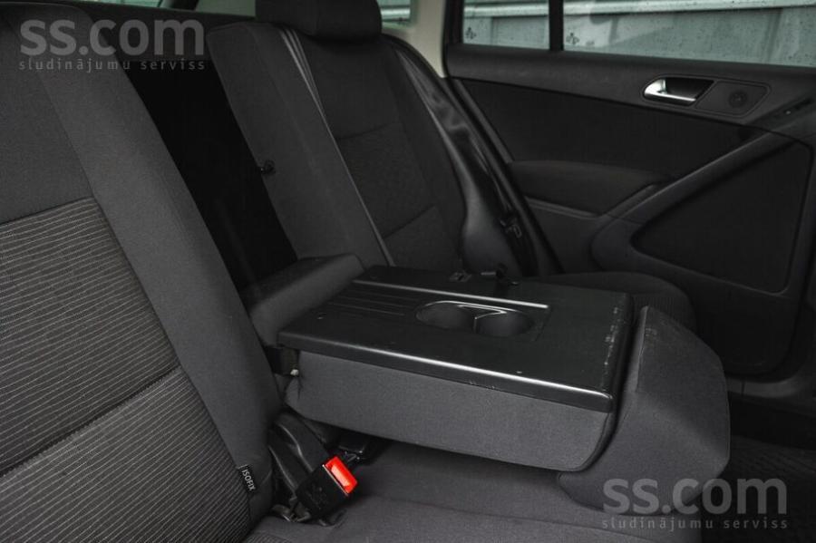 Pelēks Volkswagen Tiguan 2014 Ventspils, ar dzinēja tilpumu 2.00 L un nobraukumu 212 tūkst. km par 10000 €, foto 27 vietnē AUTOMOTO.COM.LV