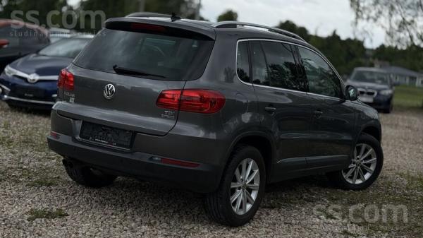 Pelēks Volkswagen Tiguan 2014 Rīga, ar dzinēja tilpumu 2.00 L un nobraukumu 241 tūkst. km par 9990 €, foto 3 vietnē AUTOMOTO.COM.LV