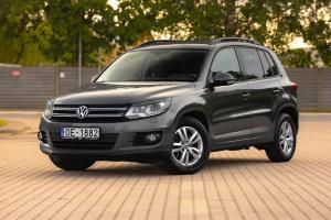 Grey Volkswagen Tiguan 2014 in Jelgava, with an engine capacity of 2.00 L and mileage of 277 thousand km for 7200 €, photo  on AUTOMOTO.COM.LV
