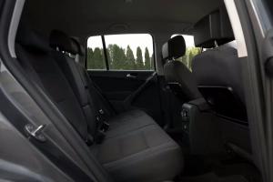 Pelēks Volkswagen Tiguan 2014 Jelgava, ar dzinēja tilpumu 2.00 L un nobraukumu 277 tūkst. km par 7200 €, foto 15 vietnē AUTOMOTO.COM.LV