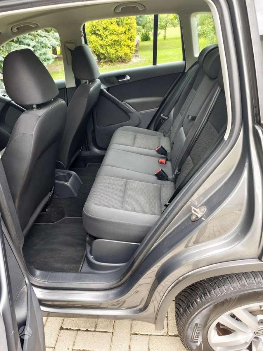 Grey Volkswagen Tiguan 2014 in Siauliai, with an engine capacity of 1.97 L and mileage of 178 thousand km for 9250 €, photo 11 on AUTOMOTO.COM.LV