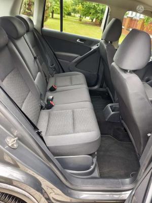 Grey Volkswagen Tiguan 2014 in Siauliai, with an engine capacity of 1.97 L and mileage of 178 thousand km for 9250 €, photo 14 on AUTOMOTO.COM.LV