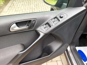 Grey Volkswagen Tiguan 2014 in Siauliai, with an engine capacity of 1.97 L and mileage of 178 thousand km for 9250 €, photo 15 on AUTOMOTO.COM.LV