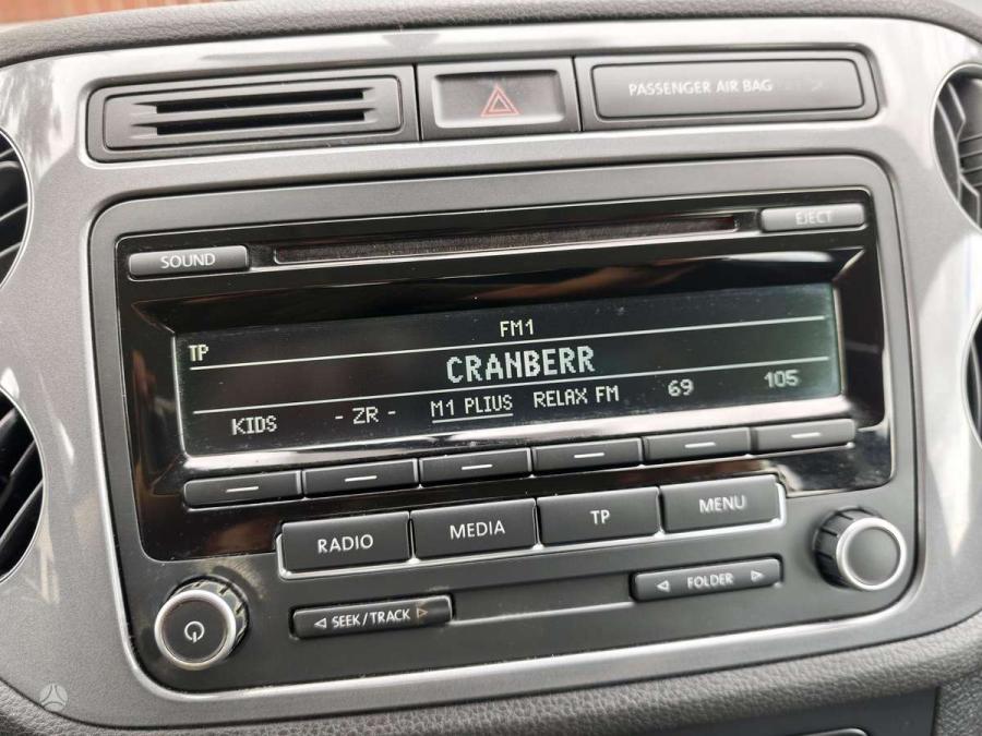 Grey Volkswagen Tiguan 2014 in Siauliai, with an engine capacity of 1.97 L and mileage of 178 thousand km for 9250 €, photo 16 on AUTOMOTO.COM.LV