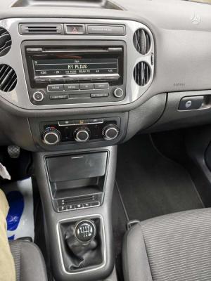Grey Volkswagen Tiguan 2014 in Siauliai, with an engine capacity of 1.97 L and mileage of 178 thousand km for 9250 €, photo 18 on AUTOMOTO.COM.LV