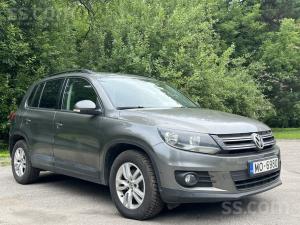 Pelēks Volkswagen Tiguan 2014 Rīga, ar dzinēja tilpumu 2.00 L un nobraukumu 253 tūkst. km par 8000 €, foto 3 vietnē AUTOMOTO.COM.LV