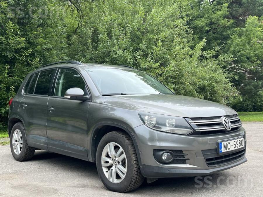 Pelēks Volkswagen Tiguan 2014 Rīga, ar dzinēja tilpumu 2.00 L un nobraukumu 253 tūkst. km par 8000 €, foto 3 vietnē AUTOMOTO.COM.LV