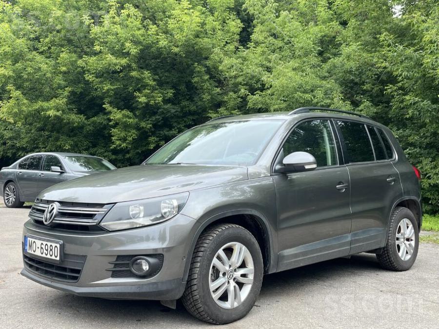 Pelēks Volkswagen Tiguan 2014 Rīga, ar dzinēja tilpumu 2.00 L un nobraukumu 253 tūkst. km par 8000 €, foto 4 vietnē AUTOMOTO.COM.LV