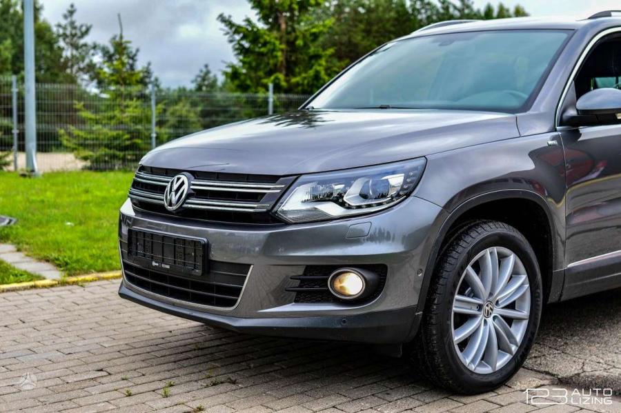 Grey Volkswagen Tiguan 2014 in Kretinga, with an engine capacity of 2.00 L and mileage of 286 thousand km for 11750 €, photo 3 on AUTOMOTO.COM.LV