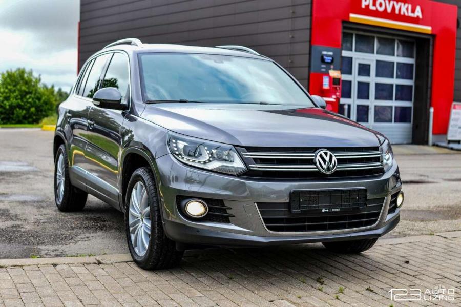 Grey Volkswagen Tiguan 2014 in Kretinga, with an engine capacity of 2.00 L and mileage of 286 thousand km for 11750 €, photo 5 on AUTOMOTO.COM.LV