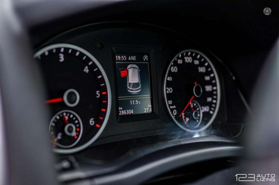 Grey Volkswagen Tiguan 2014 in Kretinga, with an engine capacity of 2.00 L and mileage of 286 thousand km for 11750 €, photo 22 on AUTOMOTO.COM.LV