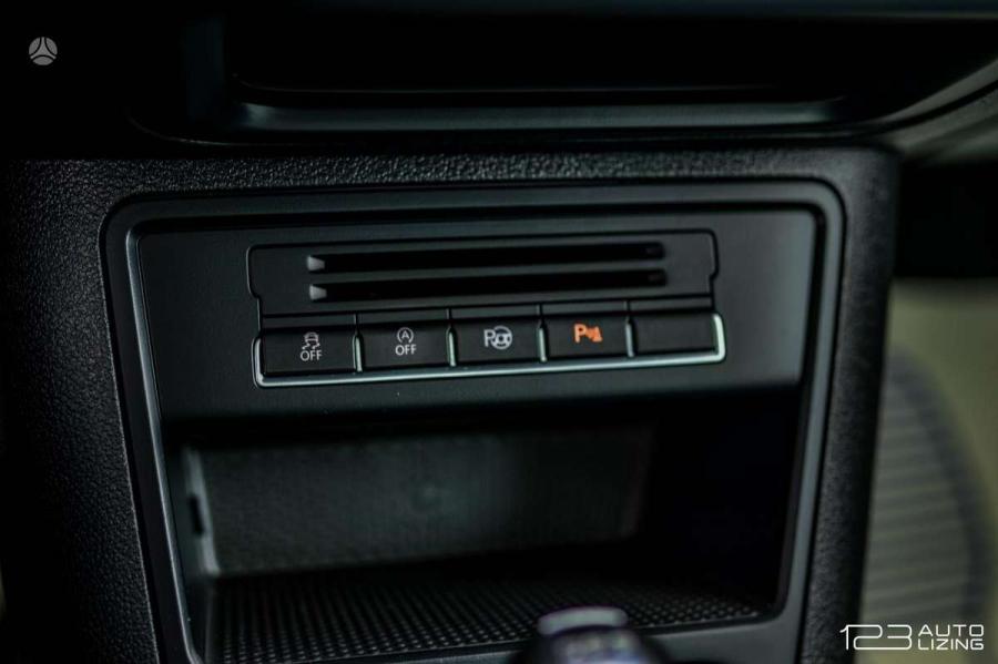 Grey Volkswagen Tiguan 2014 in Kretinga, with an engine capacity of 2.00 L and mileage of 286 thousand km for 11750 €, photo 28 on AUTOMOTO.COM.LV