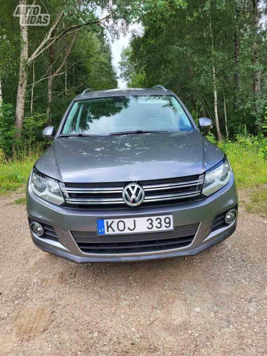 Grey Volkswagen Tiguan 2014 in Silute, with an engine capacity of 2.00 L and mileage of 188 thousand km for 8700 €, photo 1 on AUTOMOTO.COM.LV