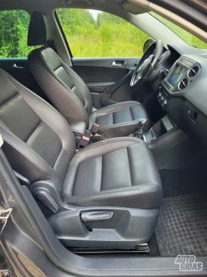 Grey Volkswagen Tiguan 2014 in Silute, with an engine capacity of 2.00 L and mileage of 188 thousand km for 8700 €, photo 13 on AUTOMOTO.COM.LV