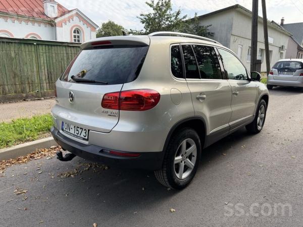Grey Volkswagen Tiguan 2014 in Daugavpils, with an engine capacity of 2.00 L and mileage of 181 thousand km for 12950 €, photo 4 on AUTOMOTO.COM.LV