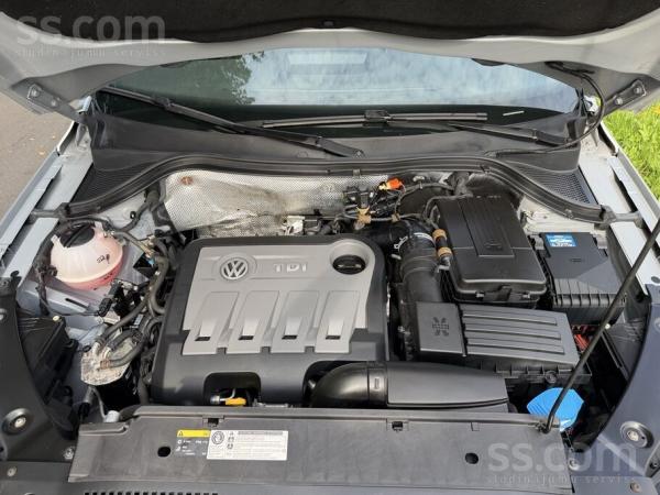 Grey Volkswagen Tiguan 2014 in Daugavpils, with an engine capacity of 2.00 L and mileage of 181 thousand km for 12950 €, photo 8 on AUTOMOTO.COM.LV