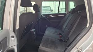 Grey Volkswagen Tiguan 2014 in Utena, with an engine capacity of 2.00 L and mileage of 216 thousand km for 8350 €, photo 12 on AUTOMOTO.COM.LV