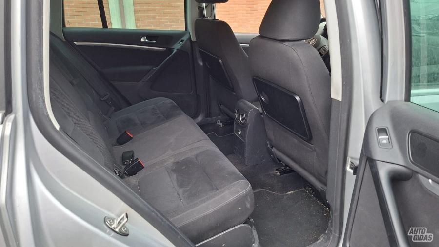 Grey Volkswagen Tiguan 2014 in Utena, with an engine capacity of 2.00 L and mileage of 216 thousand km for 8350 €, photo 13 on AUTOMOTO.COM.LV