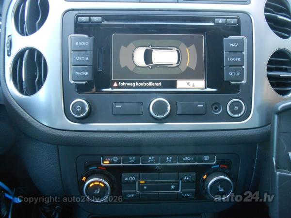 Pelēks Volkswagen Tiguan 2014 Viljandi, ar dzinēja tilpumu 2.00 L un nobraukumu 230 tūkst. km par 10490 €, foto 7 vietnē AUTOMOTO.COM.LV