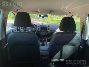 Grey Volkswagen Tiguan 2014 in Riga, with an engine capacity of 2.00 L and mileage of 277 thousand km for 6490 €, photo 8 on AUTOMOTO.COM.LV