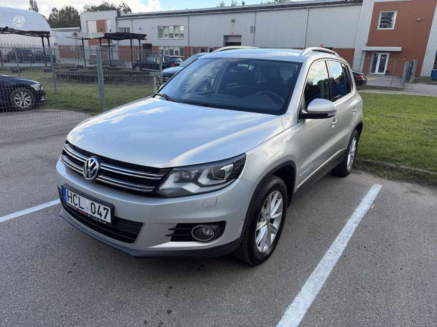 Grey Volkswagen Tiguan 2014 in Kaunas, with an engine capacity of 1.97 L and mileage of 220 thousand km for 9800 €, photo 5 on AUTOMOTO.COM.LV