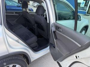 Grey Volkswagen Tiguan 2014 in Kaunas, with an engine capacity of 1.97 L and mileage of 220 thousand km for 9800 €, photo 11 on AUTOMOTO.COM.LV