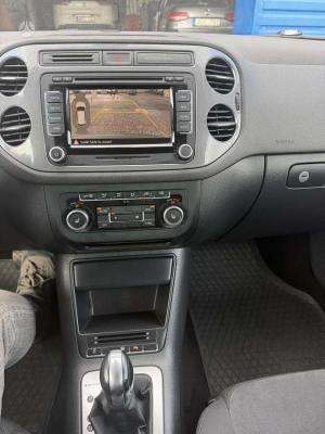Grey Volkswagen Tiguan 2014 in Kaunas, with an engine capacity of 1.97 L and mileage of 220 thousand km for 9800 €, photo 15 on AUTOMOTO.COM.LV