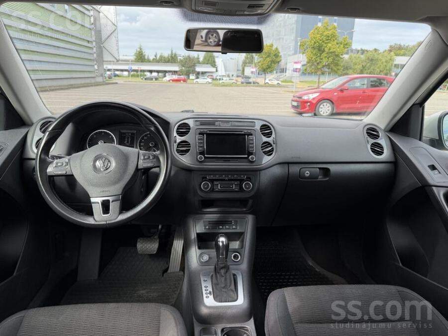 Pelēks Volkswagen Tiguan 2014 Rīga, ar dzinēja tilpumu 2.00 L un nobraukumu 230 tūkst. km par 8900 €, foto 10 vietnē AUTOMOTO.COM.LV