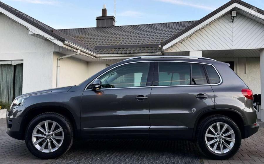 Pelēks Volkswagen Tiguan 2014 Kauņa, ar dzinēja tilpumu 1.97 L un nobraukumu 270 tūkst. km par 8650 €, foto 6 vietnē AUTOMOTO.COM.LV