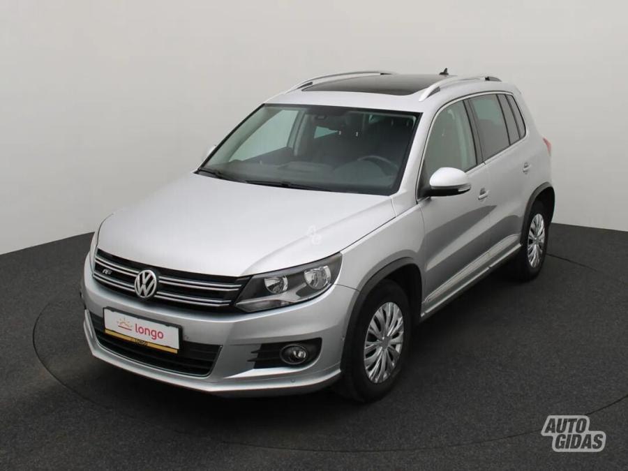 Pelēks Volkswagen Tiguan 2015 Viļņa, ar dzinēja tilpumu 2.00 L un nobraukumu 192 tūkst. km par 12999 €, foto 1 vietnē AUTOMOTO.COM.LV