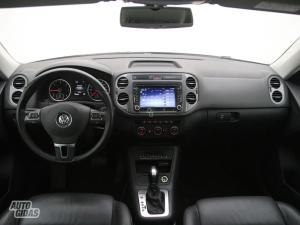 Pelēks Volkswagen Tiguan 2015 Viļņa, ar dzinēja tilpumu 2.00 L un nobraukumu 192 tūkst. km par 12999 €, foto 3 vietnē AUTOMOTO.COM.LV