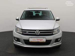 Pelēks Volkswagen Tiguan 2015 Viļņa, ar dzinēja tilpumu 2.00 L un nobraukumu 192 tūkst. km par 12999 €, foto 4 vietnē AUTOMOTO.COM.LV