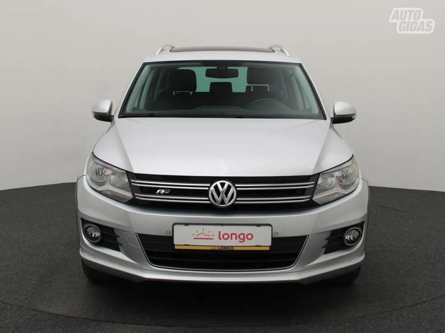 Pelēks Volkswagen Tiguan 2015 Viļņa, ar dzinēja tilpumu 2.00 L un nobraukumu 192 tūkst. km par 12999 €, foto 4 vietnē AUTOMOTO.COM.LV