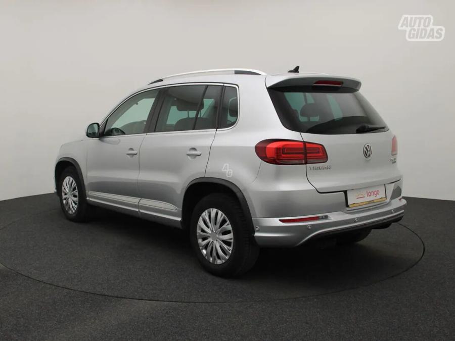 Pelēks Volkswagen Tiguan 2015 Viļņa, ar dzinēja tilpumu 2.00 L un nobraukumu 192 tūkst. km par 12999 €, foto 8 vietnē AUTOMOTO.COM.LV