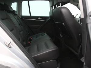 Pelēks Volkswagen Tiguan 2015 Viļņa, ar dzinēja tilpumu 2.00 L un nobraukumu 192 tūkst. km par 12999 €, foto 16 vietnē AUTOMOTO.COM.LV